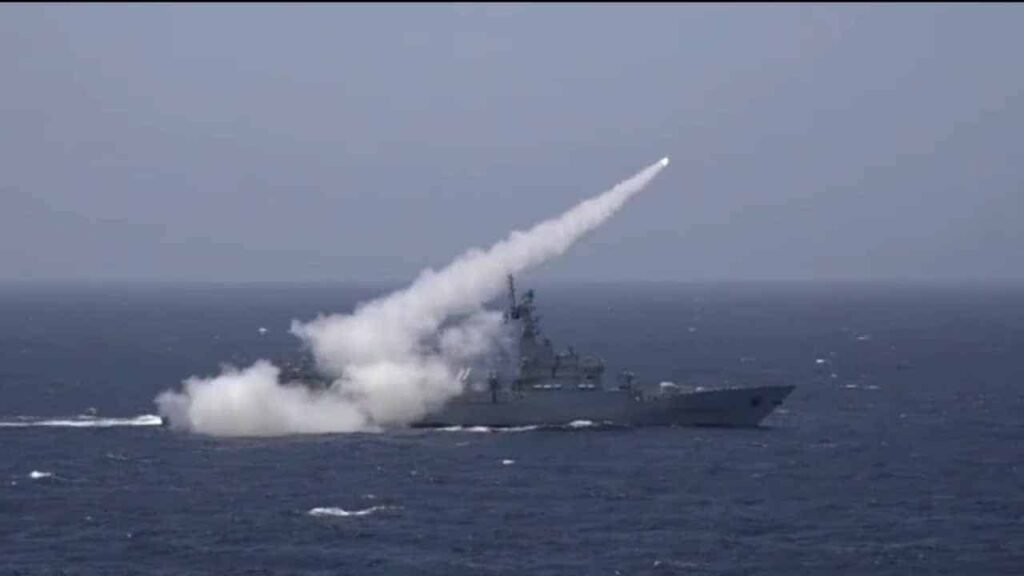 Pakistan Navy demonstrates firepower in Arabian Sea - Economy.pk