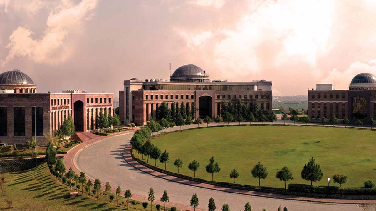 Top 10 Universities In Pakistan - Economy.pk