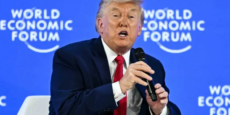 Trump Threatens 100% Tariff on Canada Over China Deal - Economy.pk